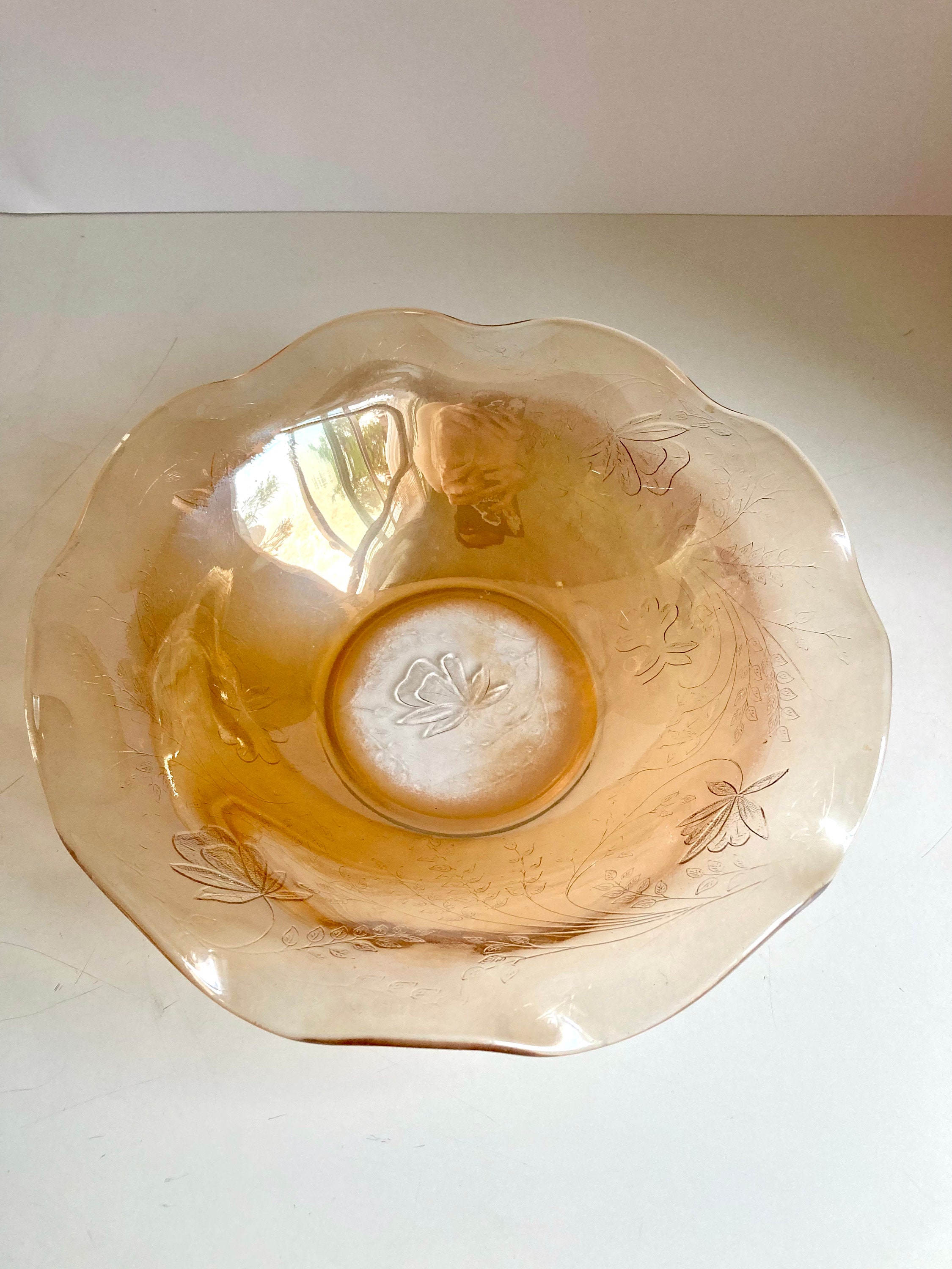 Jeanette Pale Marigold Carnival Glass Bowl Floragold Pattern 9 Ruffled ...