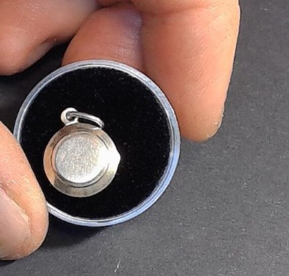 Solid Gold 24 Karat Roulette Wheel. - Gem