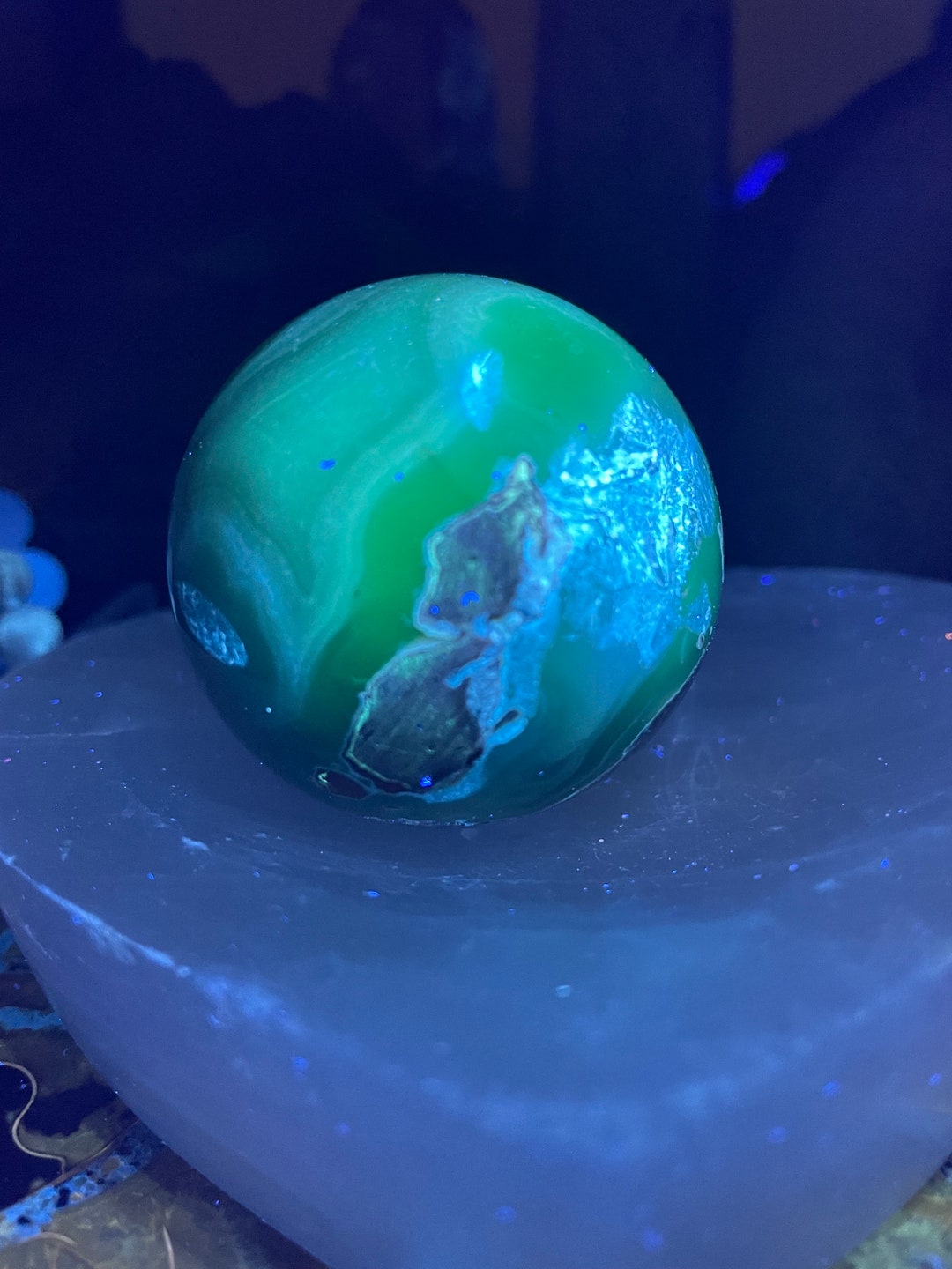 UV Reactive Volcano Agate Sphere, Volcano Agate Crystal Ball, 46 Mm ...