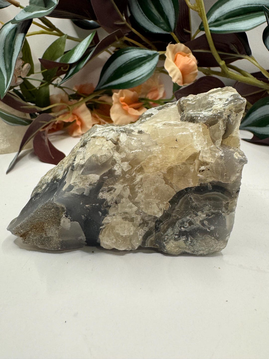 Mangano Calcite With UV Reactive Chalcedony and Agate Stone, Volcano ...