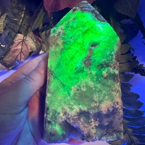 Large UV Reactive Volcano Agate Druzy Tower: Raw Crystal Gift - Etsy