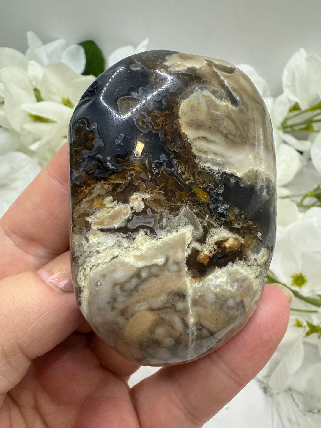 Fluorescent Volcano Agate Crystal Palmstone, Volcano Agate Crystal, UV ...