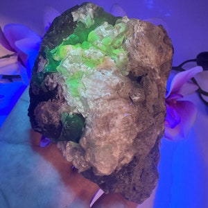 Volcano Agate UV Reactive Crystal Specimen, Rough Volcano Agate Crystal ...