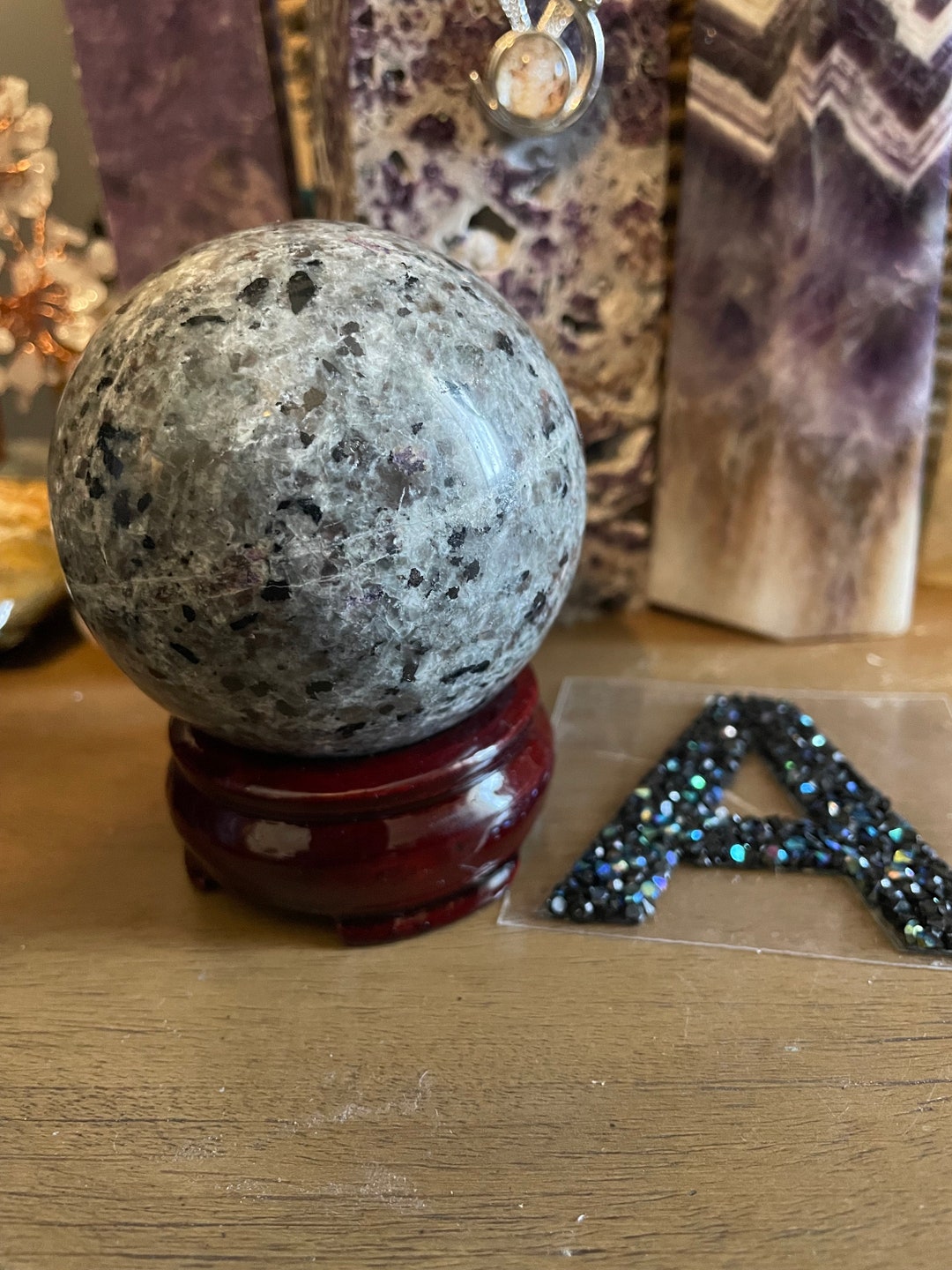 Emberlite Sphere, UV Reactive Sodalite Sphere, Fluorescent Sodalite ...