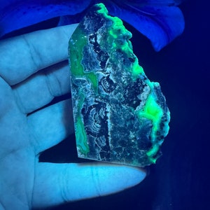 Volcano Agate UV Reactive Chalcedony Crystal Specimen, Partial Polished ...