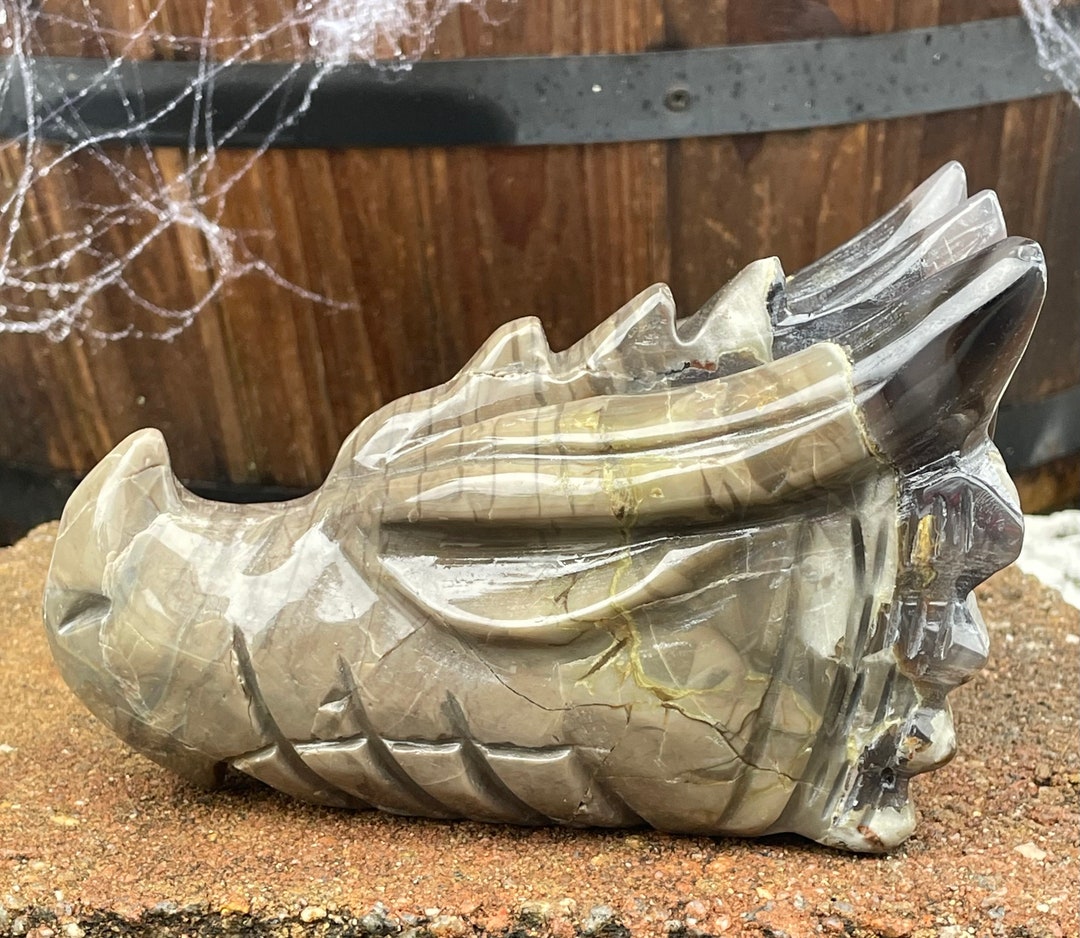 UV Reactive Volcano Agate Dragon Head, Volcano Agate Crystal, Volcano ...