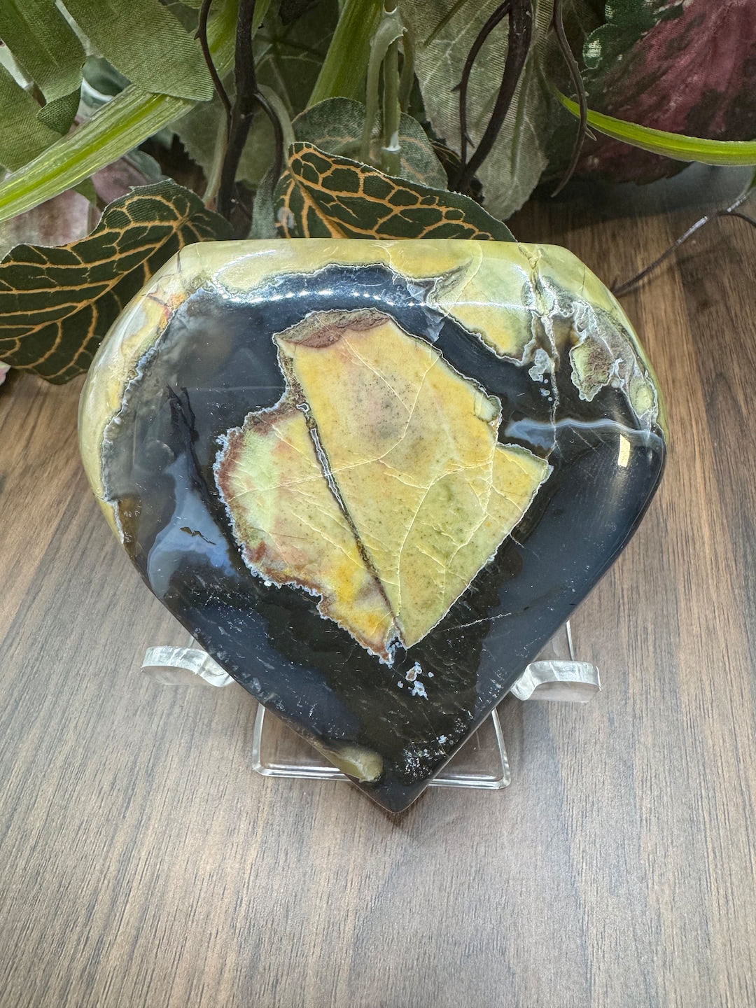 UV Reactive Volcano Agate Palmstone, Volcano Agate Crystal, Agate With ...