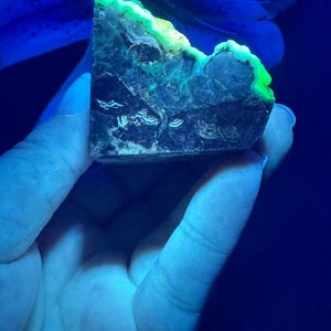 Volcano Agate UV Reactive Chalcedony Crystal Specimen, Partial Polished ...