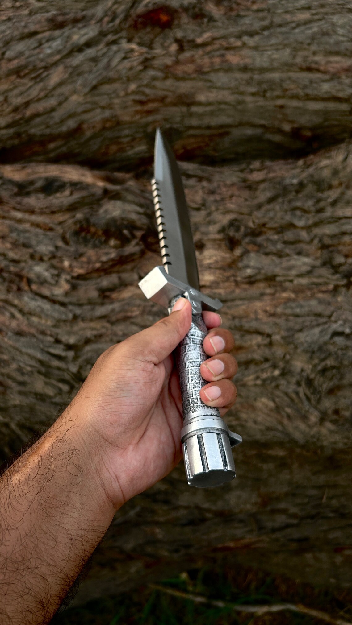 Chris Redfield Survival Knife: D2 Steel Resident Evil Replica - Etsy
