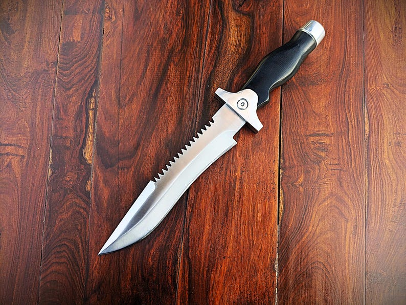 Resident Evil Knife: Jill Valentine Replica Survival Knife From 2002 ...