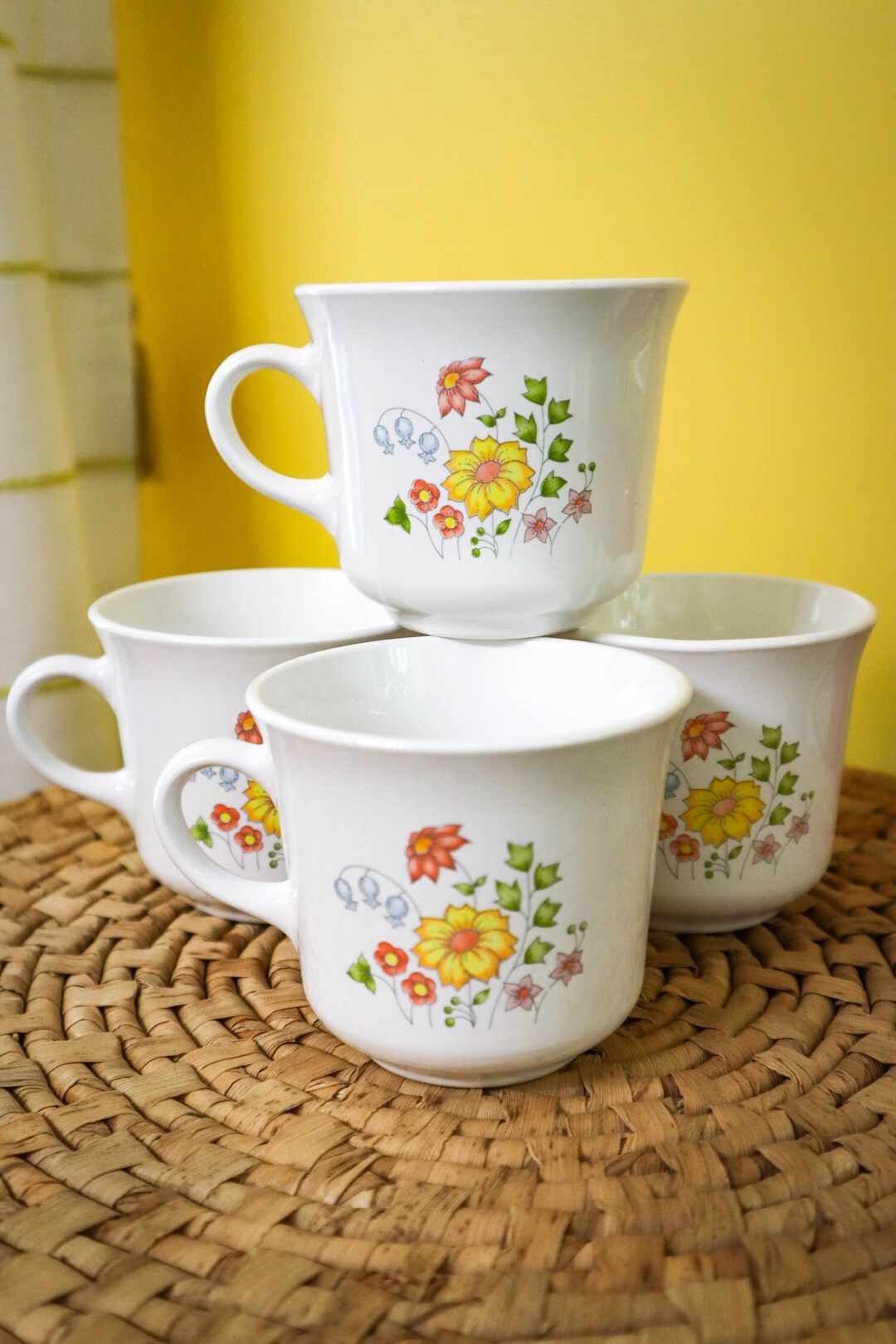 4 Corelle Corning Ware Spring Meadow Coffee Tea Cups Mugs Pastel Floral ...