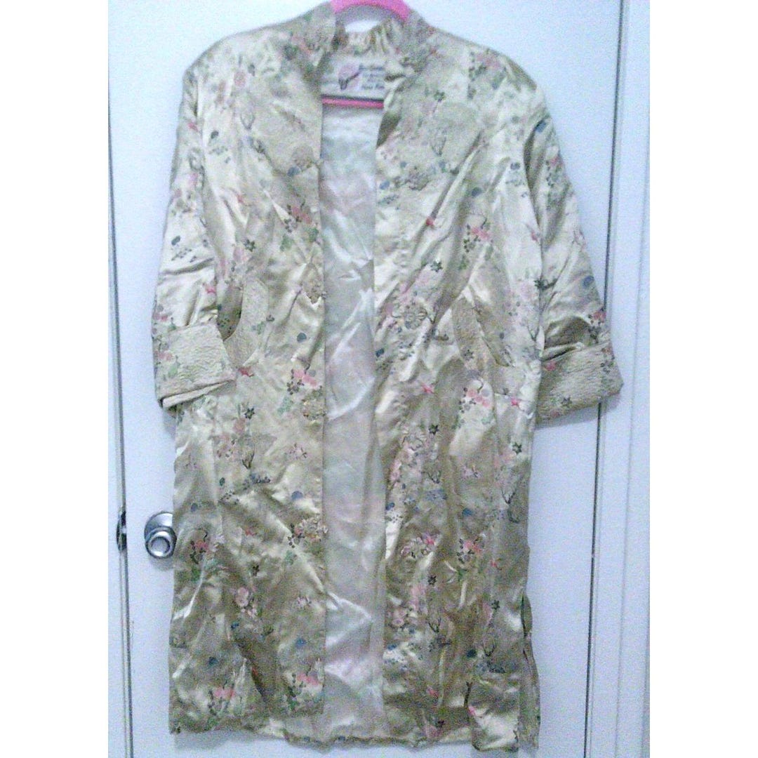 Vintage Gold Embroidered Floral Silk Brocade Shanghai Hong Kong Robe ...