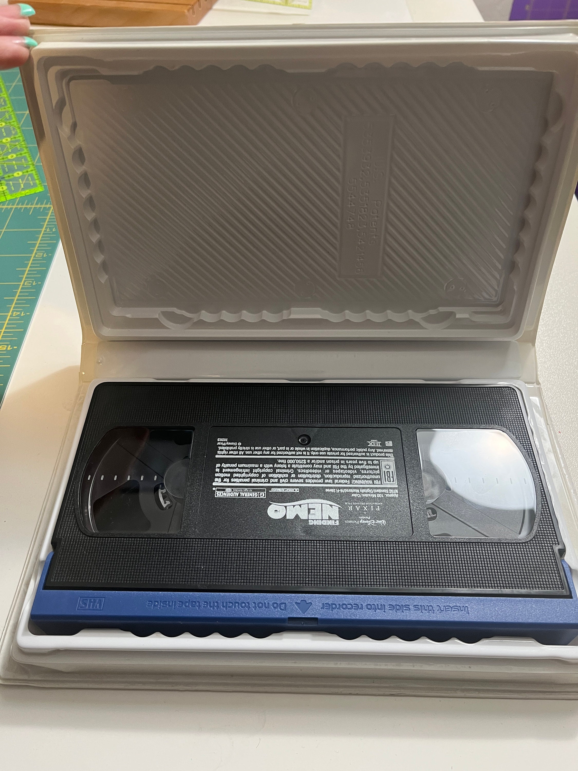 Walt Disney Pictures Pixar Finding Nemo VHS 2003 30081 Great Barrier ...