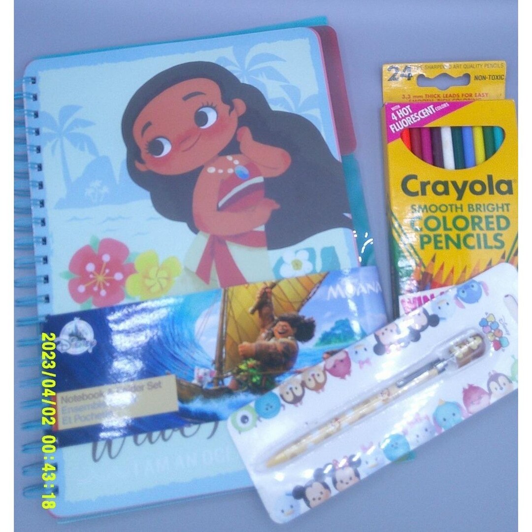 Disney Moana Notebook and Folder Set With Crayola Pencils and Tsum Tsum ...