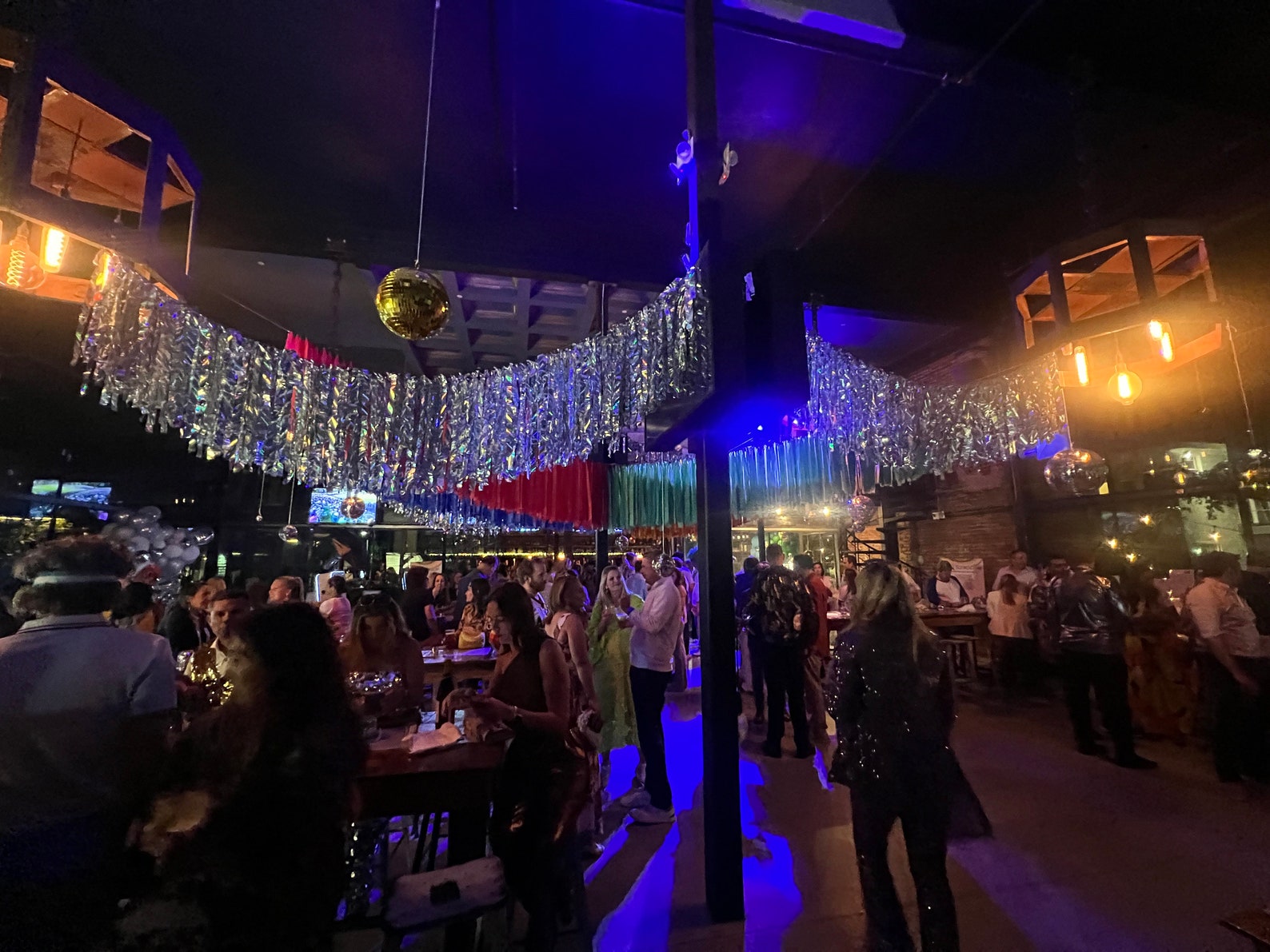 DIY Ceiling Aerials, Ceiling Installation, Ceiling Fringe, Streamers ...