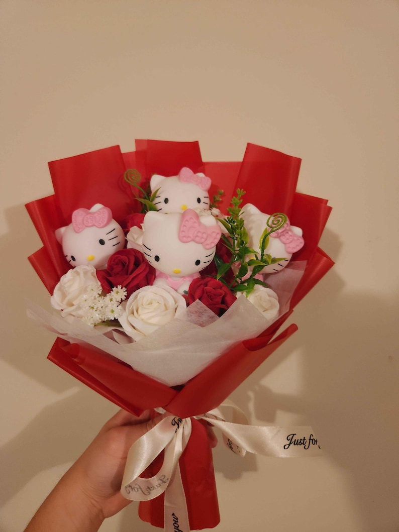 Sanrio Hello Kitty Bouquet / Perfect Gift for Loved One / Cute Flower ...