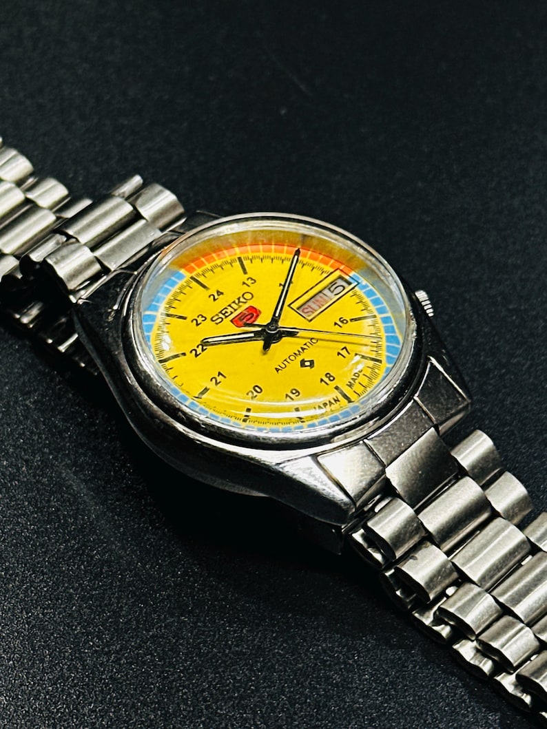 Rare Vintage Seiko 5 Automatic, Yellow Dial ,silver Case Day/date Caliber No.7009a Men's Wrist ...