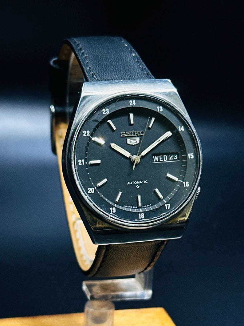 Vintage Seiko 5 Automatic Men's Watch: Black Railway Dial, Day/date - Etsy