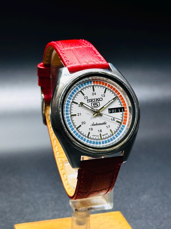 Vintage Seiko 5 Automatic White Racer Dial SilverCase… - Gem