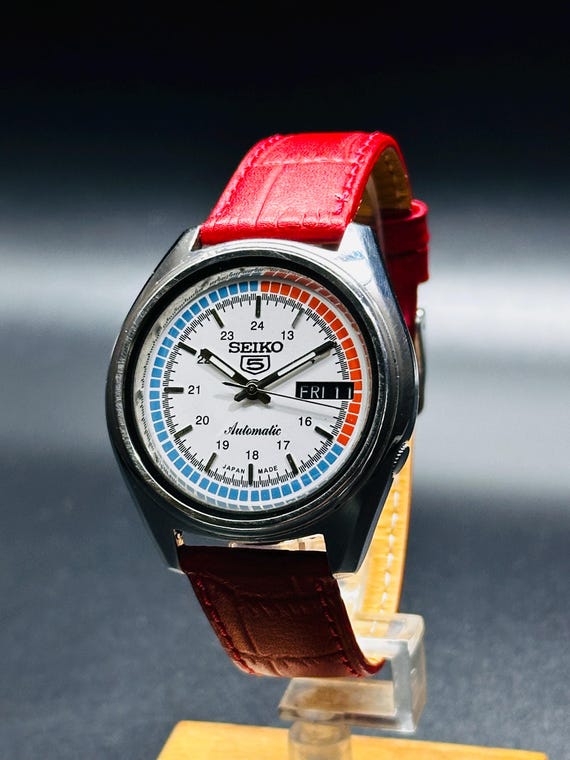 Vintage Seiko 5 Automatic White Racer Dial SilverCase… - Gem
