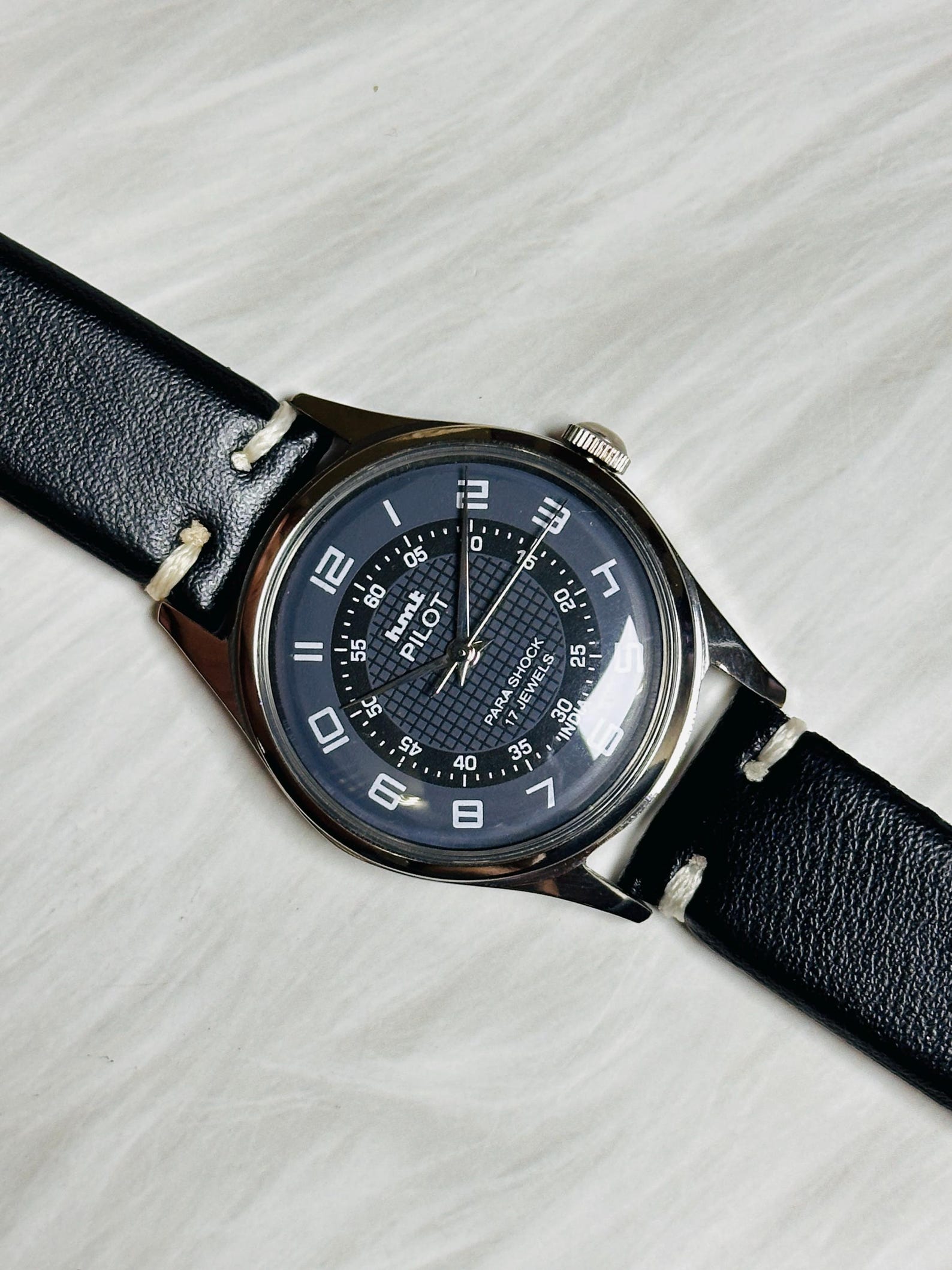 Vintage HMT Pilot Watch: Black Dial, Hand Winding, 17 Jewels - Etsy