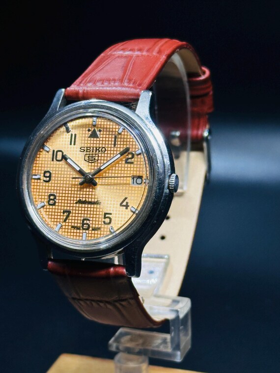 Rare Vintage Seiko 5 Automatic yellow Dial, Silver … - Gem