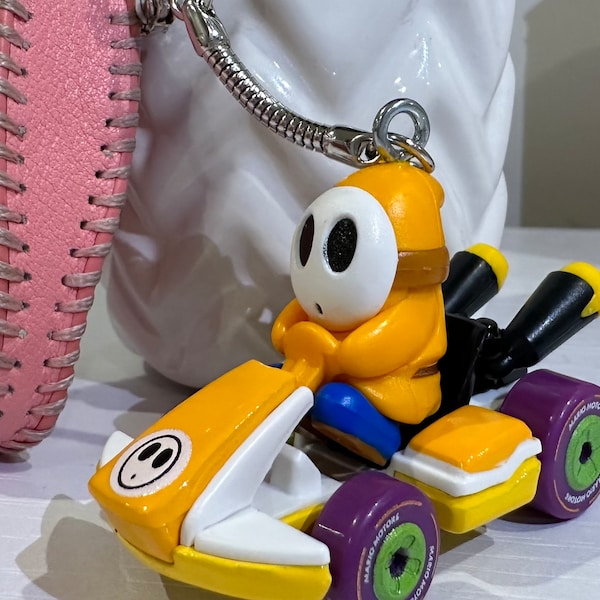 Mario Shy Guy Keychain - Etsy