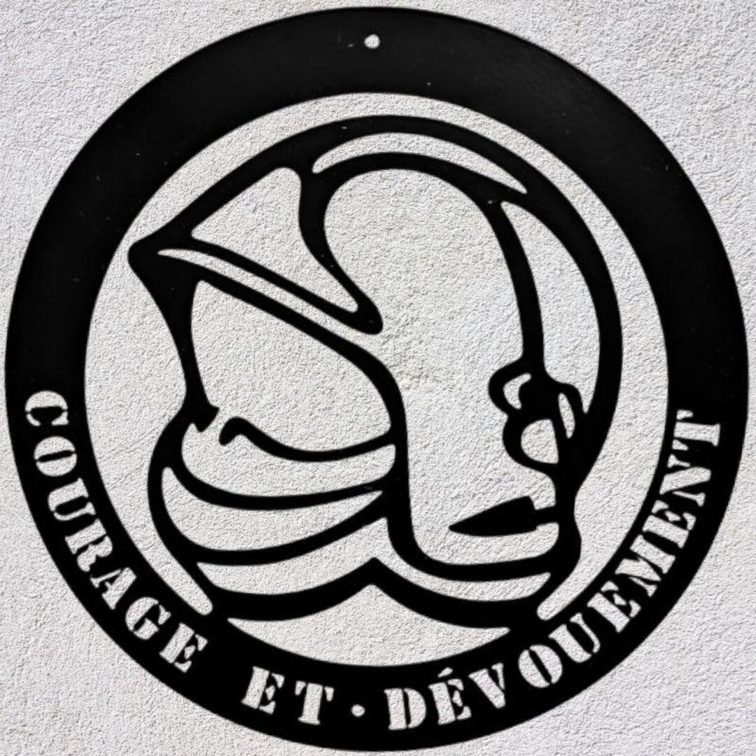 Metal Wall Decoration Firefighter Helmet Motto courage and Dedication ...