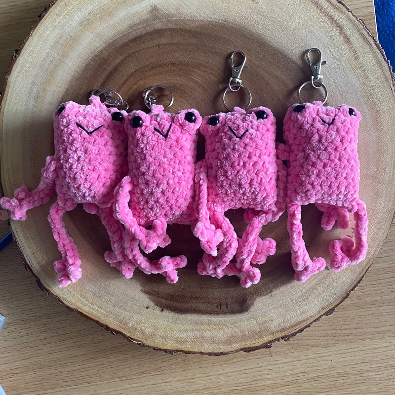 Crochet Frog Keychain - Etsy