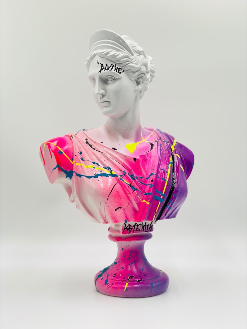 Artemis Street Art Sculpture Statue, Pink Diana Statue, Roman Greek ...