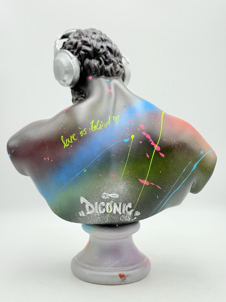 DJ Hercules Statue | Street Art Sculpture | Smoke Graffiti Bust ...