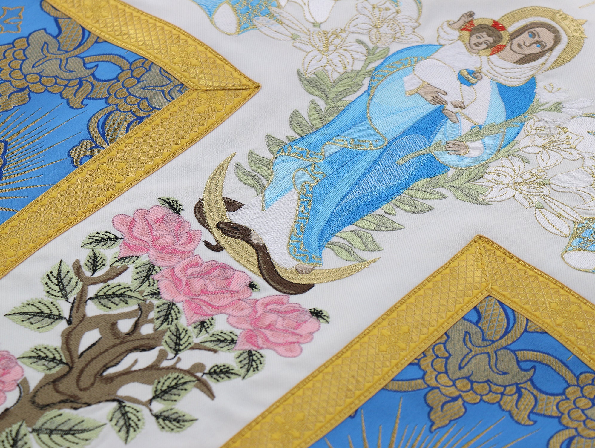 Marian Roman Chasuble "ave Maria" With Stole, Maniple, Burse and ...