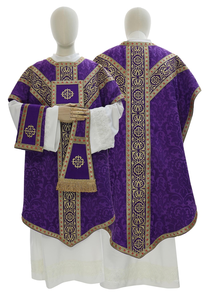 Pugin Chasuble With Stole, Maniple, Burse and Chalice Veil Vestment ...