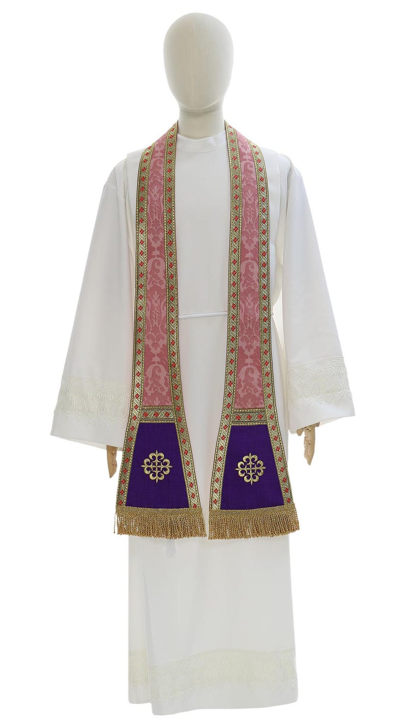 Pugin Chasuble With Stole, Maniple, Burse and Chalice Veil Vestment ...