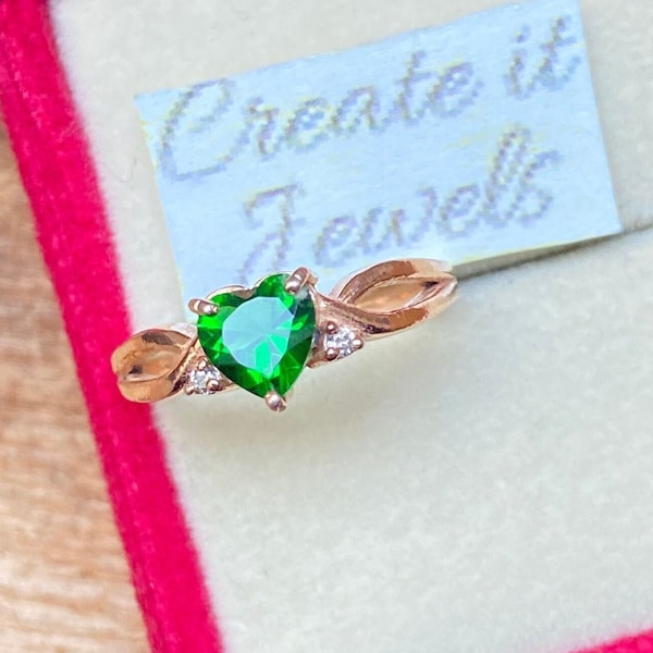 Emerald Heart Ring - Etsy