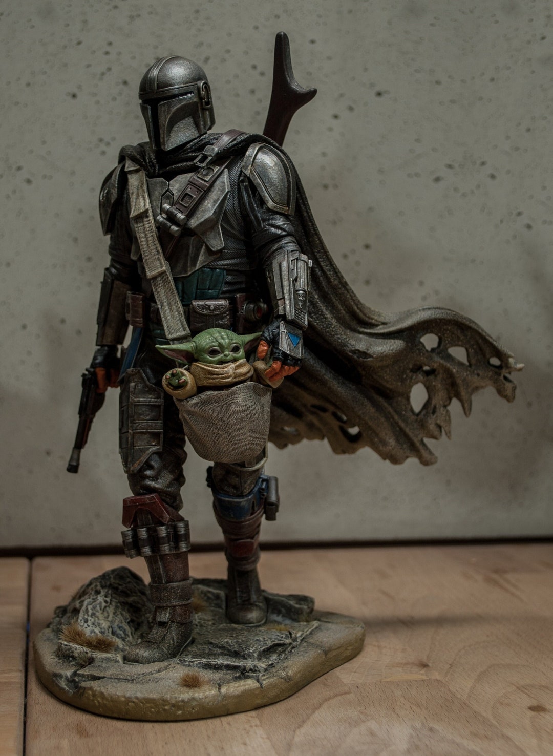 Highly Detailed Hand Painted Mandalorian With Grogu Statuette Star Wars ...