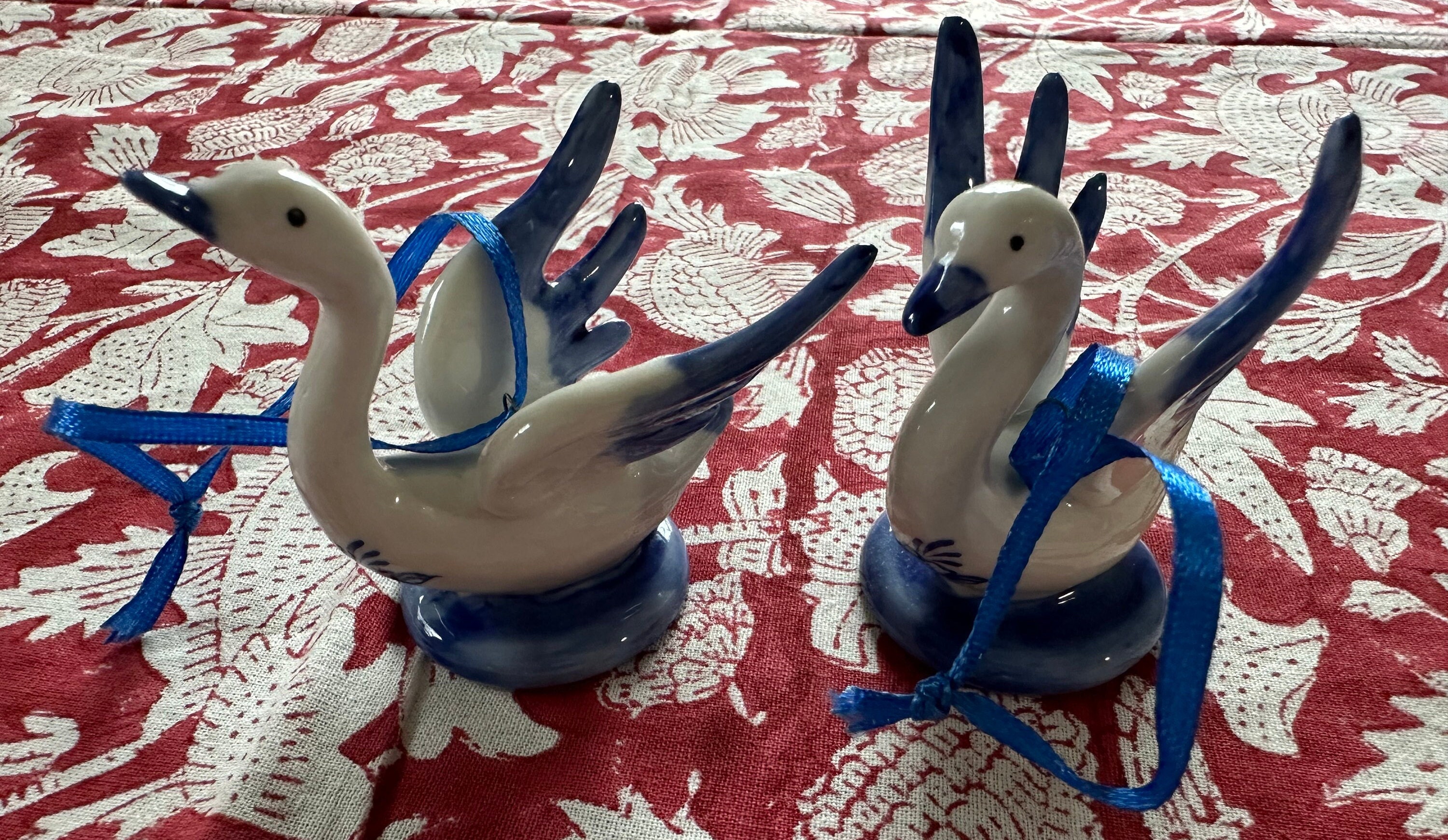 Kurt Adler Delft-style Blue and White Swan Pair - Etsy