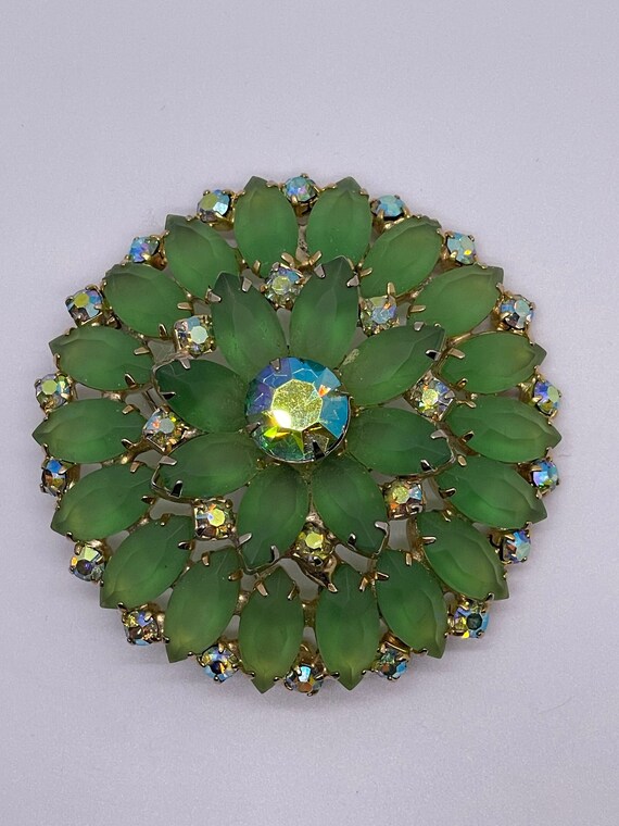 green rhinestone brooch - Gem