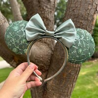 Gold Minnie Mouse - Etsy