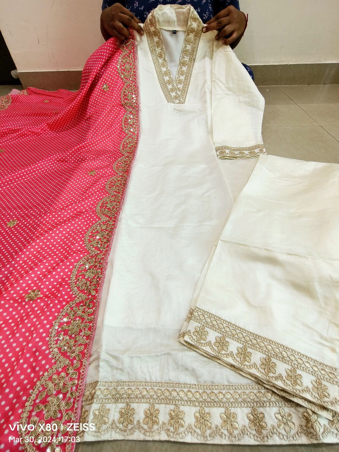 Indian Designer WOMEN Ethnic Motifs Embroidered REGULAR Sequinned Sel ...