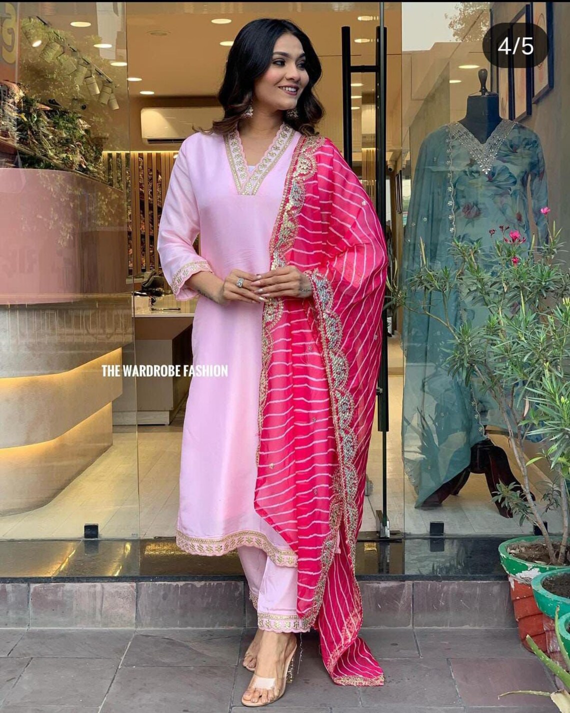 Indian Designer WOMEN Ethnic Motifs Embroidered REGULAR Sequinned Sel ...
