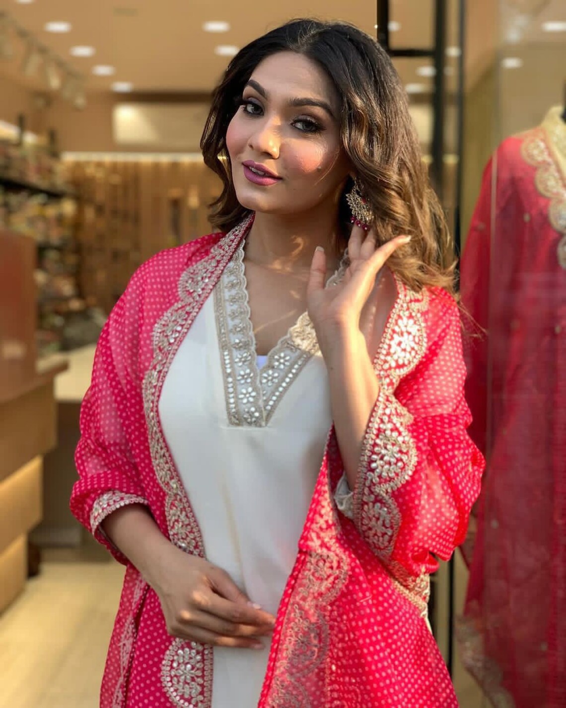 Indian Designer WOMEN Ethnic Motifs Embroidered REGULAR Sequinned Sel ...