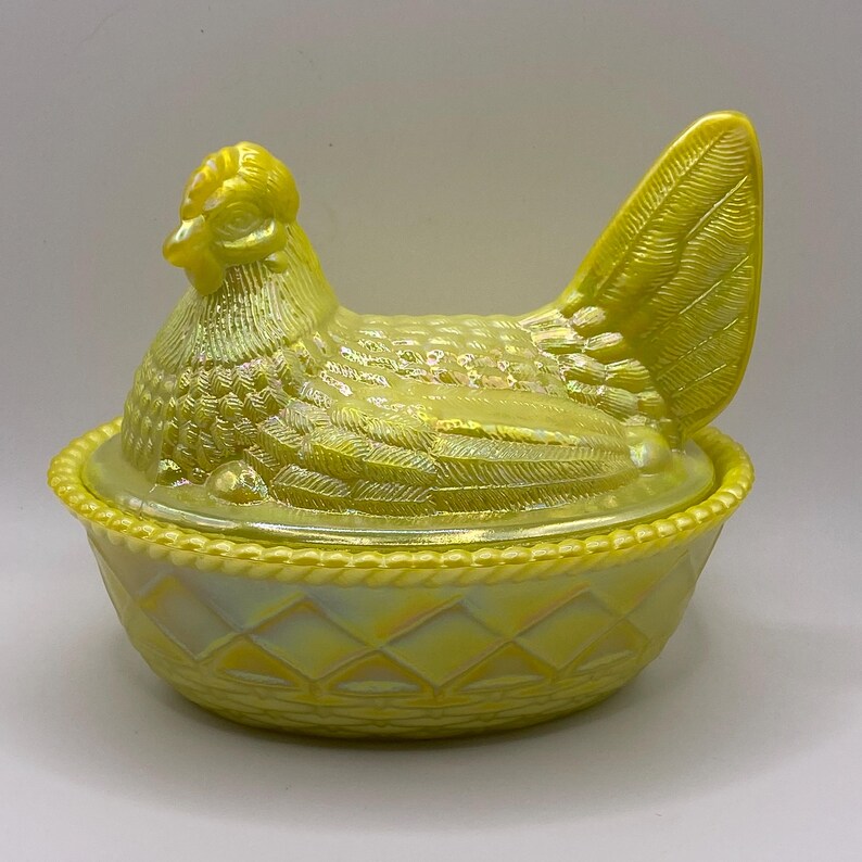 NEW Rosso Westmoreland Dandelion Yellow Carnival Glass Chicken Hen on ...