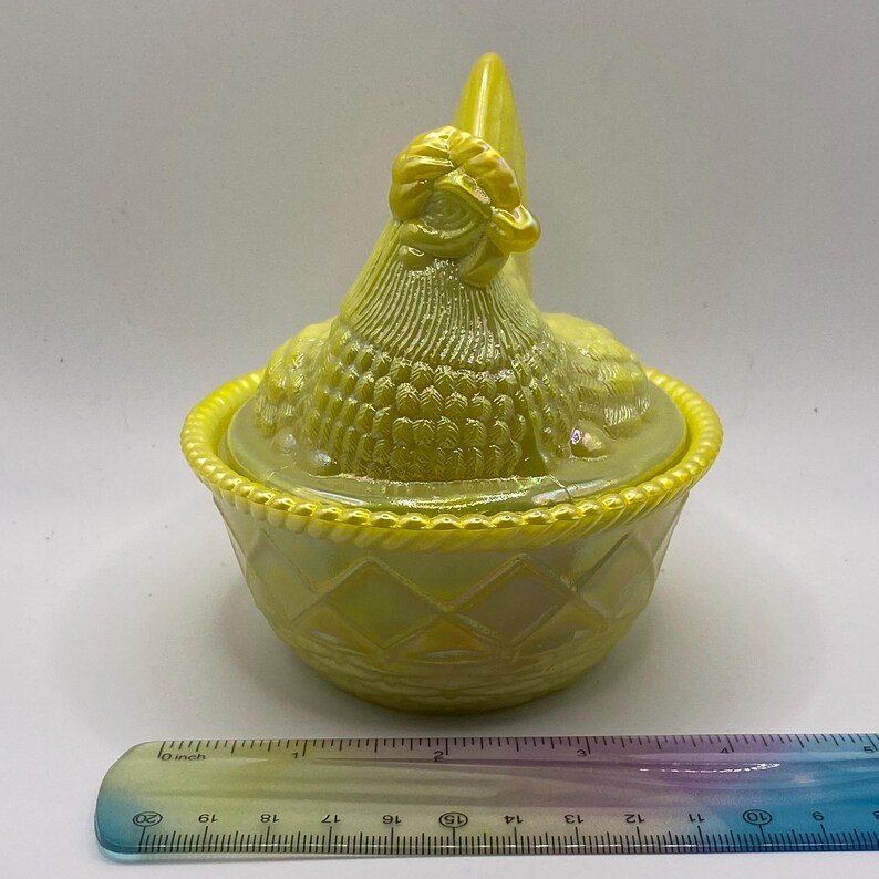 NEW Rosso Westmoreland Dandelion Yellow Carnival Glass Chicken Hen on ...