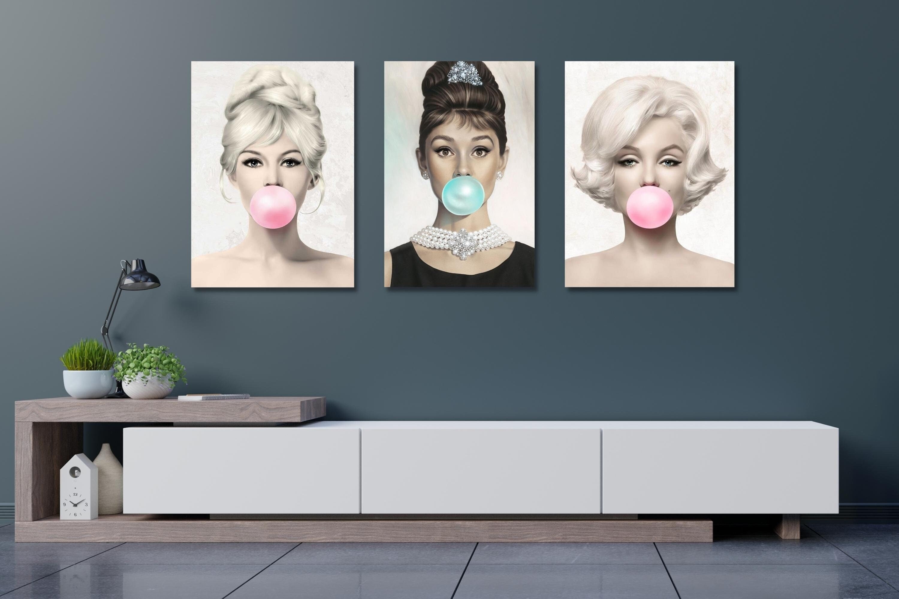 Audrey Hepburn And Marilyn Monroe Bubble Gum