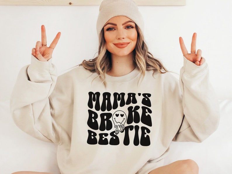 Mama's Broke Bestie SVG Retro Wavy Text SVG Mama SVG - Etsy
