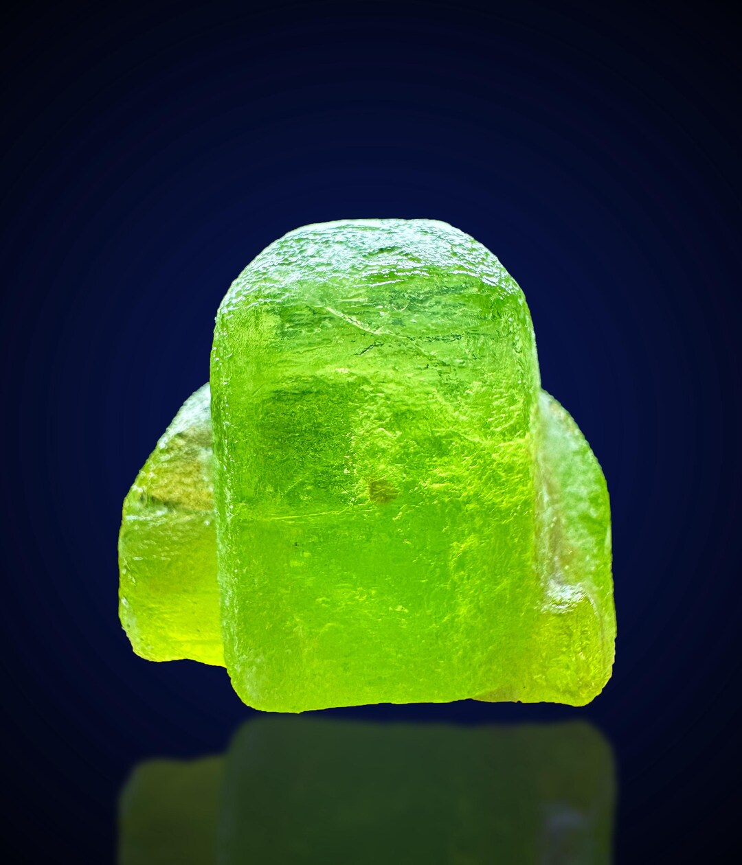 Natural Olive Green Twin Peridot Crystals, Terminated Green Peridot ...