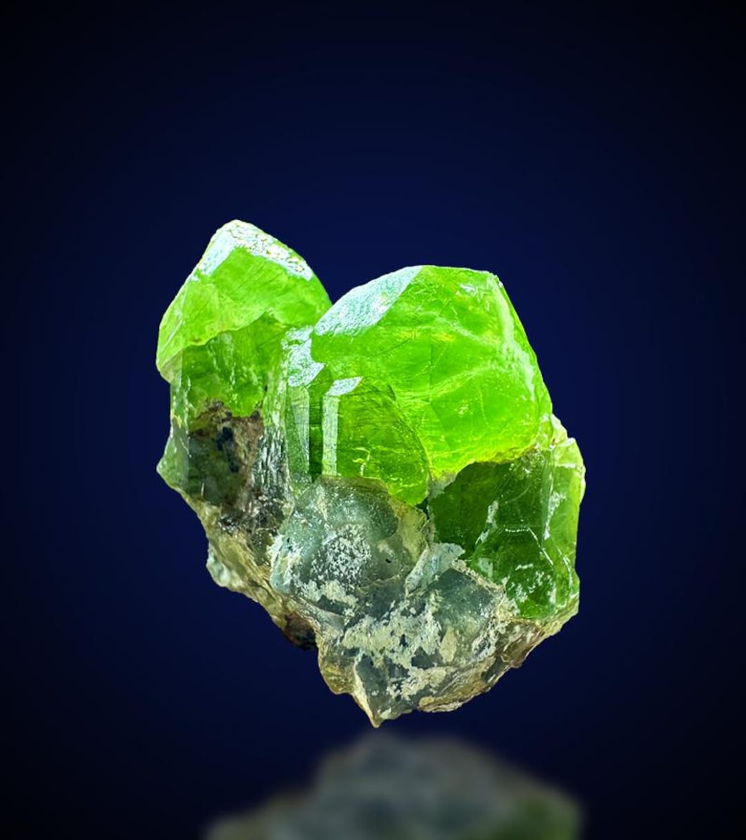 Perfect Twin Olive Green Peridot Cluster, Double Terminated Green ...