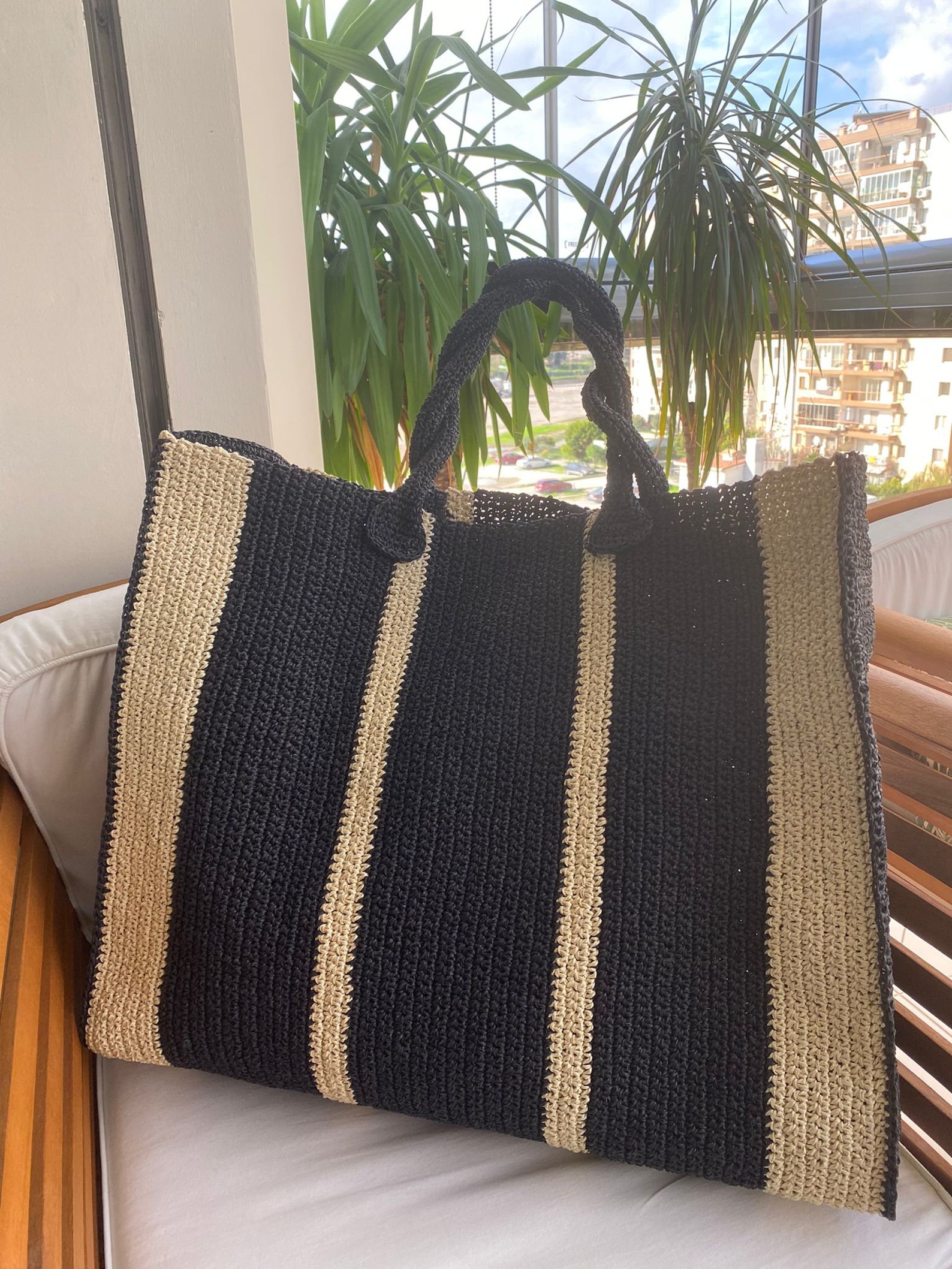 Stay On-trend With This Oversized Knitted Raffia Bag the Perfect Summer ...