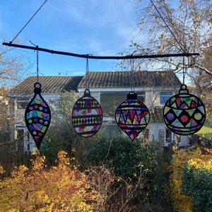 Christmas Baubles Craft Kit for Kids Festive Activities DIY Decorations ...